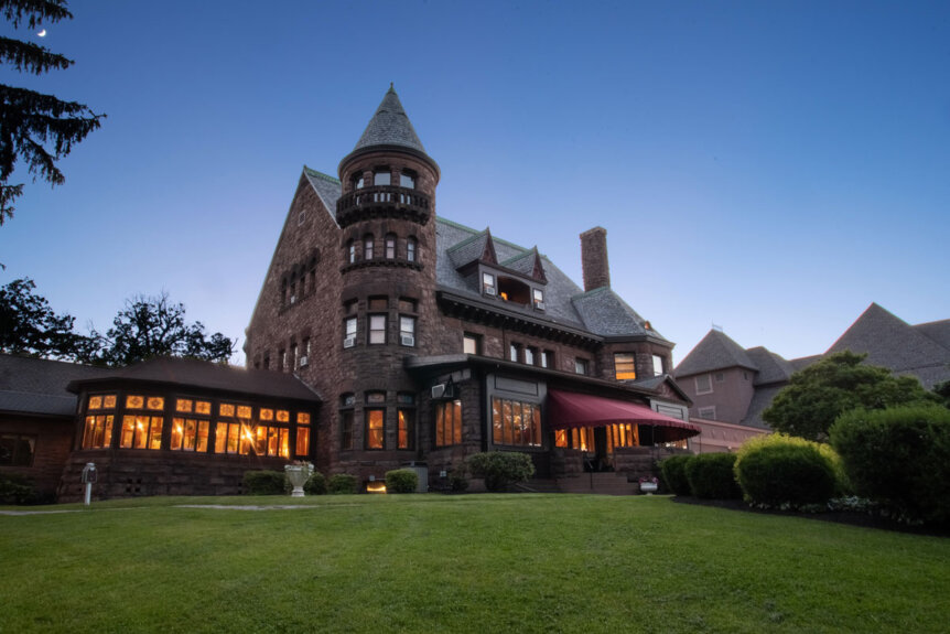 15 Enchanting Castles in New York - Your Brooklyn Guide